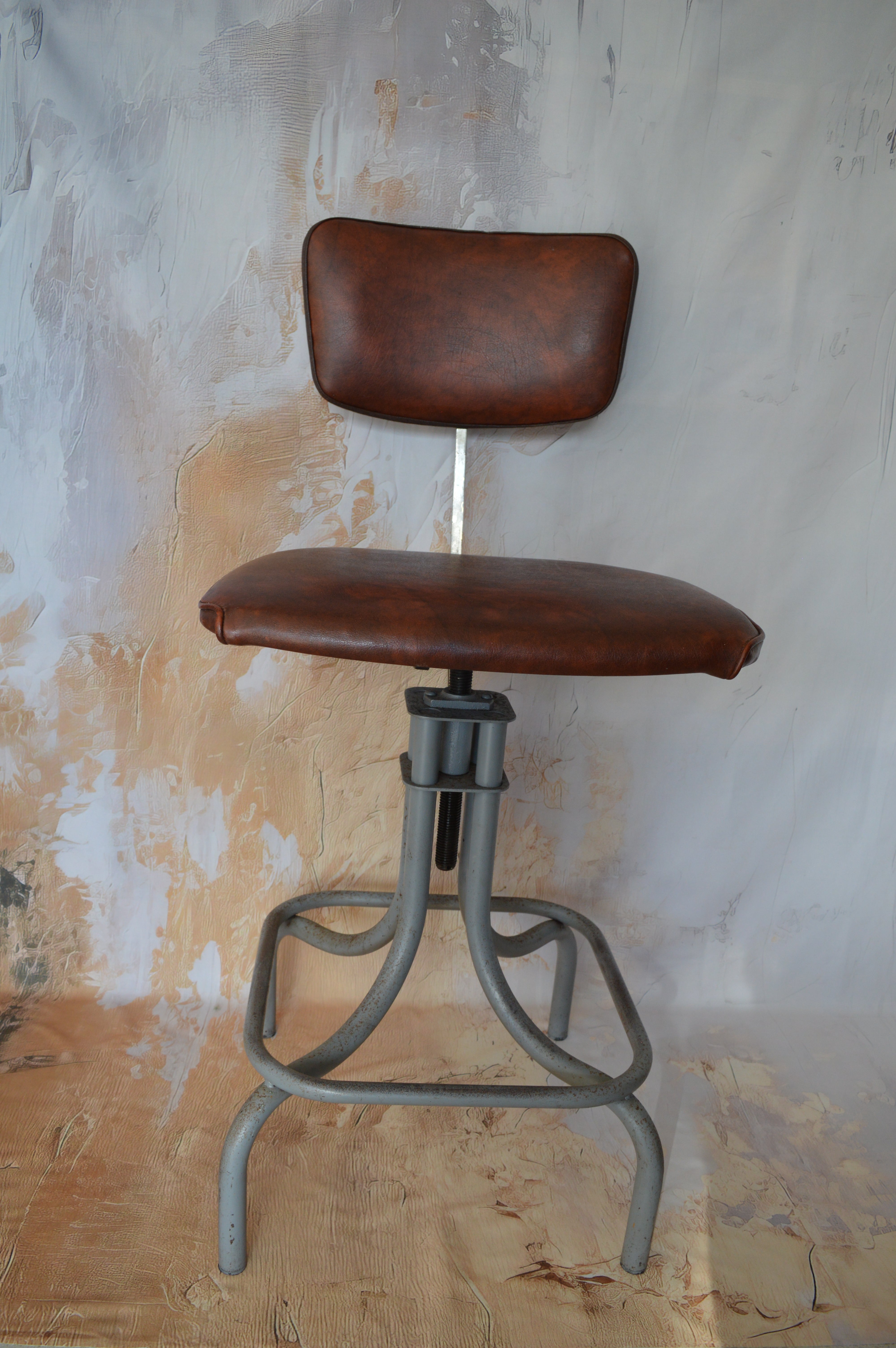 Industrial Machinist Chair – Echoes Of Time